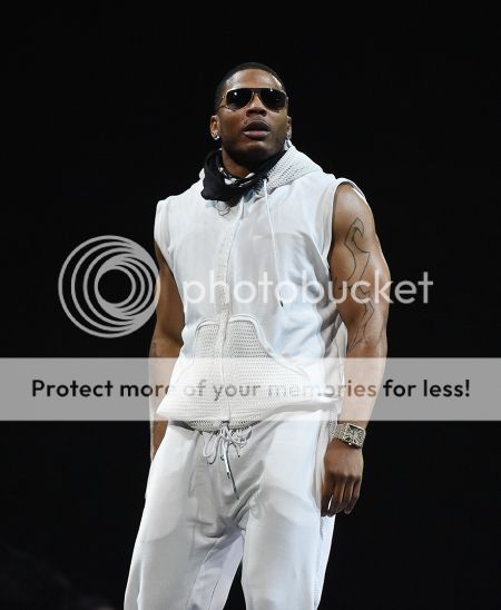 Nelly Hits The Stage To Perform Then Cozies Up To Chantal Jackson In ...